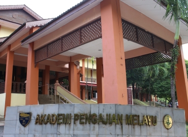 Akademi Pengajian Melayu